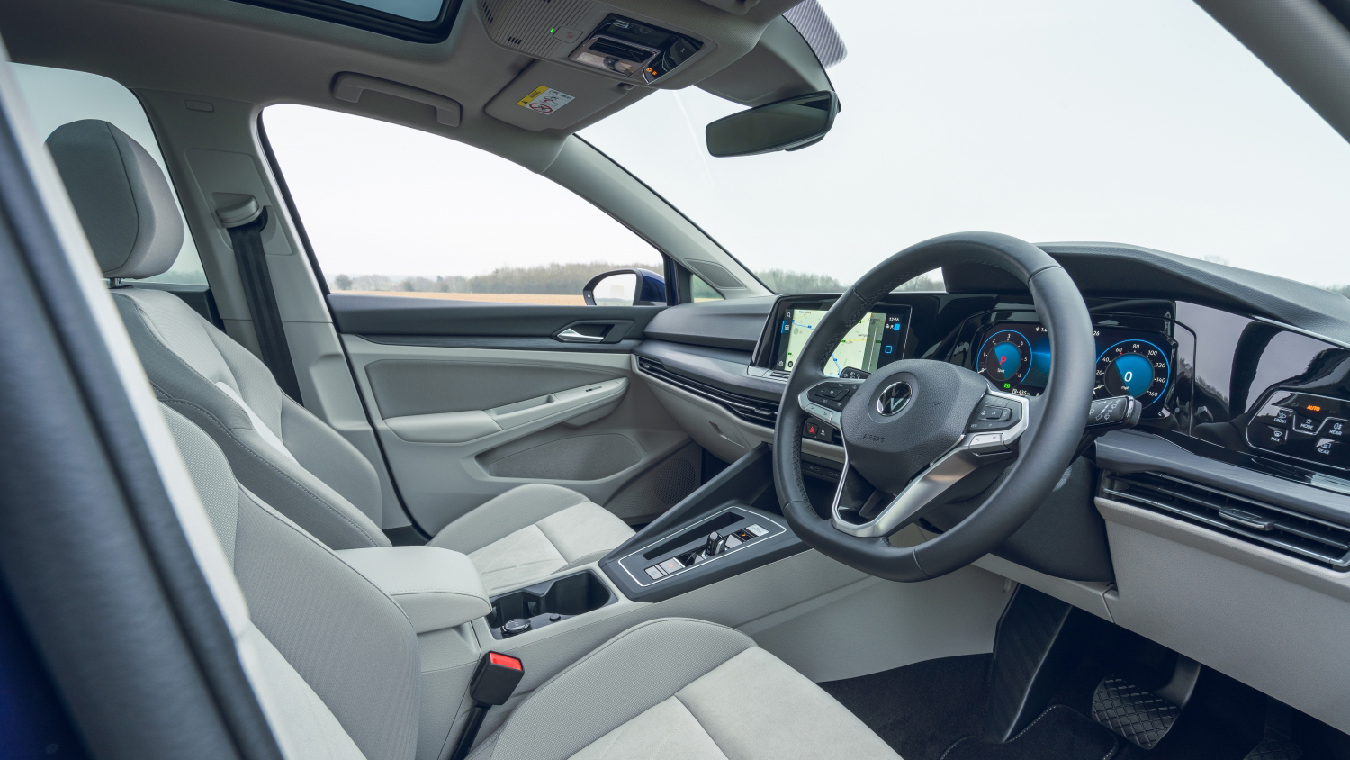Volkswagen Golf Estate (Mk8) Interior Layout & Technology | Top Gear