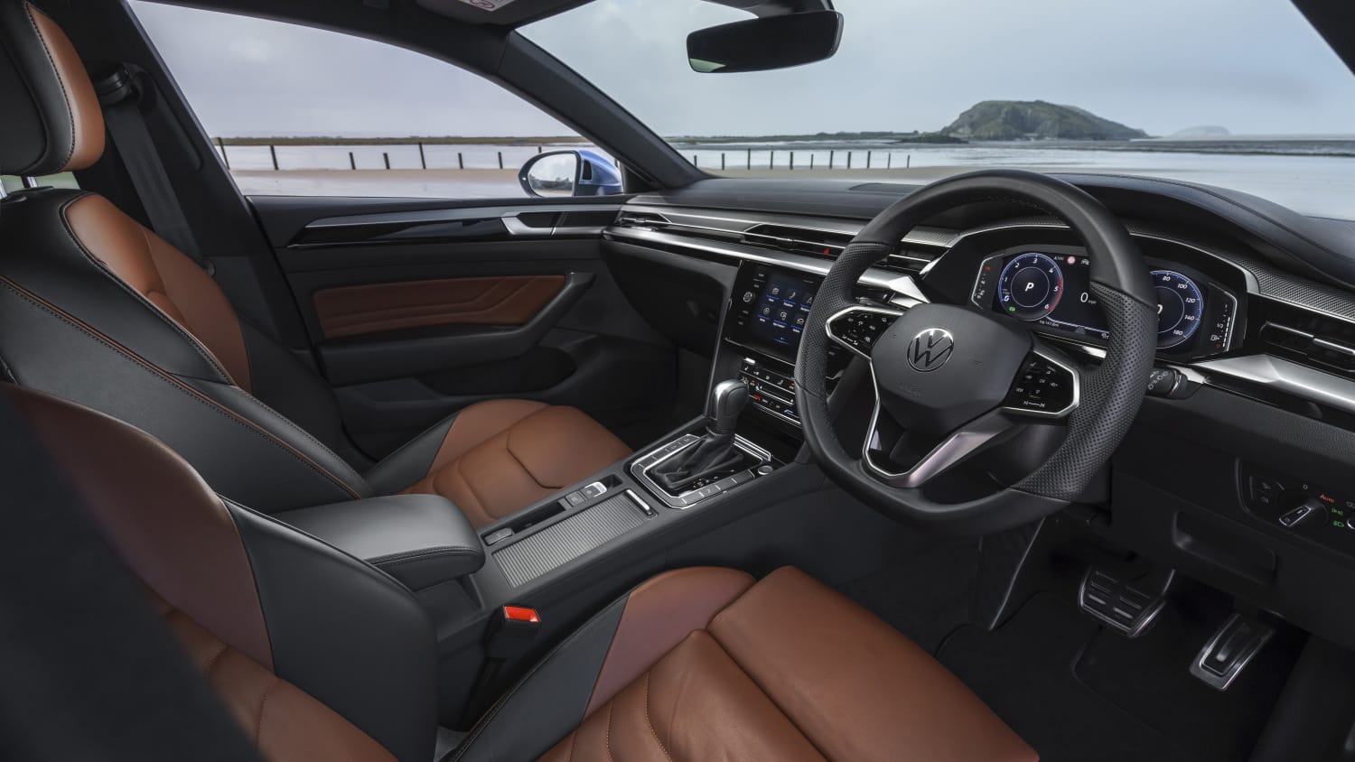 Volkswagen Arteon Shooting Brake Interior Layout & Technology | Top Gear