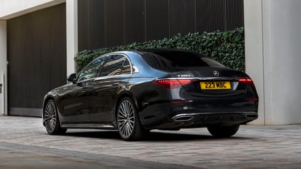 Mercedes-Benz S-Class Interior Layout & Technology | Top Gear