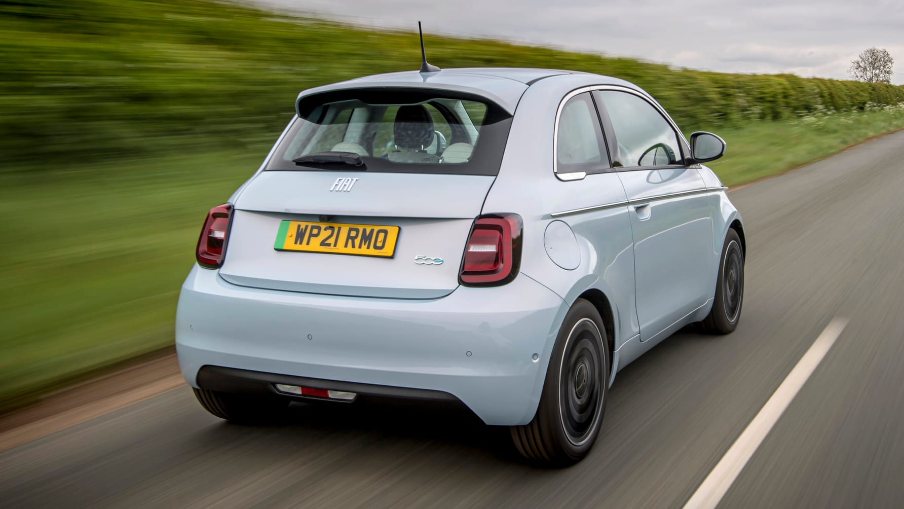 Fiat 500 Driving, Engines & Performance | Top Gear