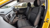 Kia Stonic Interior Layout & Technology | Top Gear