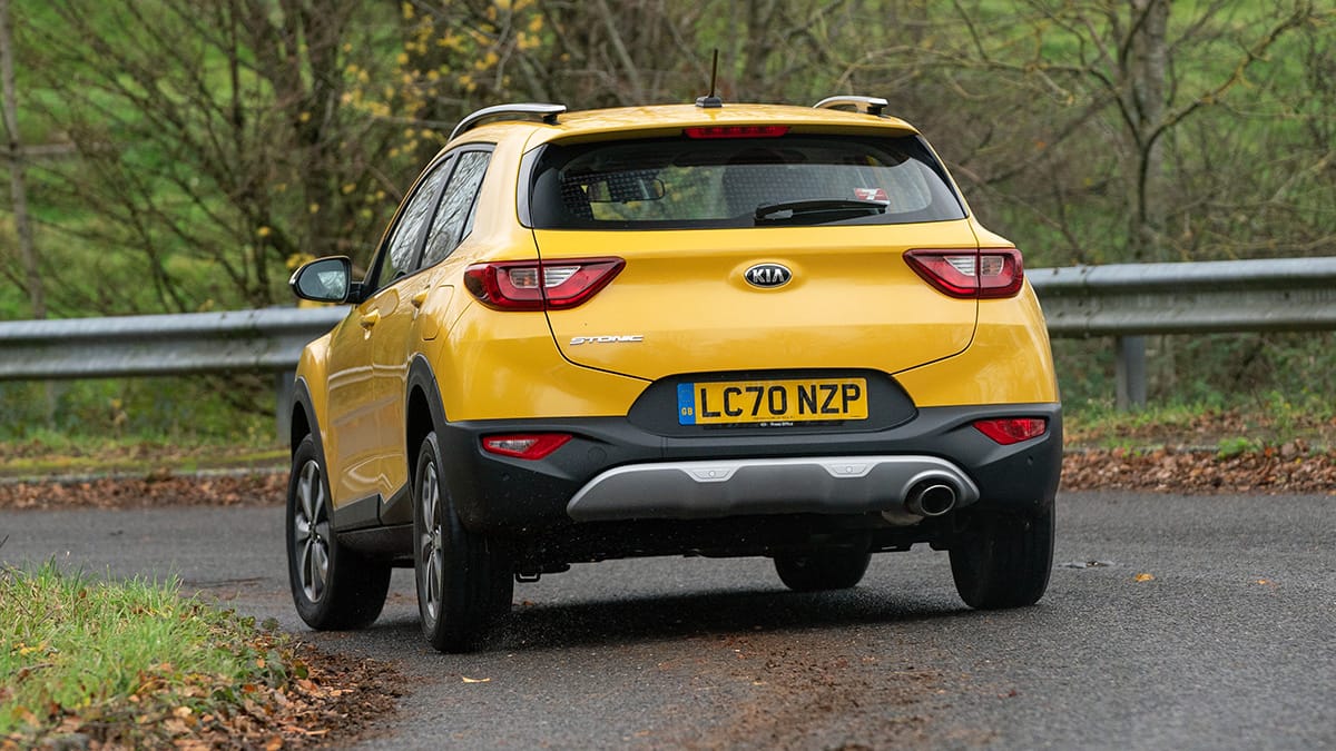 Kia Stonic Interior Layout & Technology | Top Gear