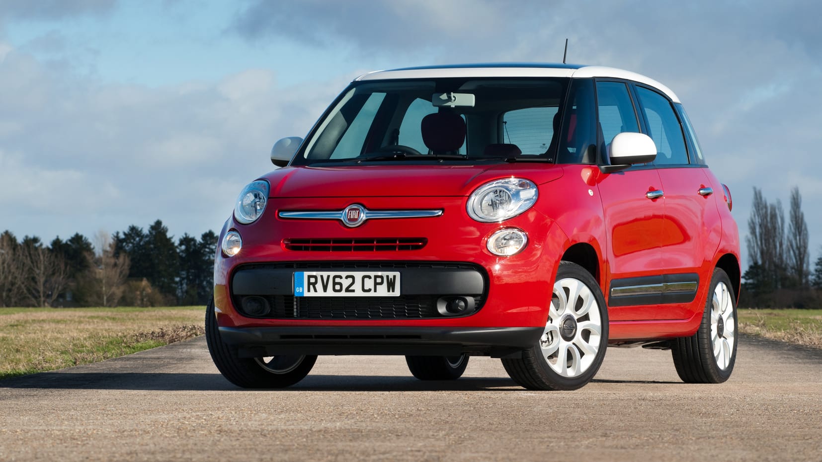Fiat 500L Review 2025 | Top Gear