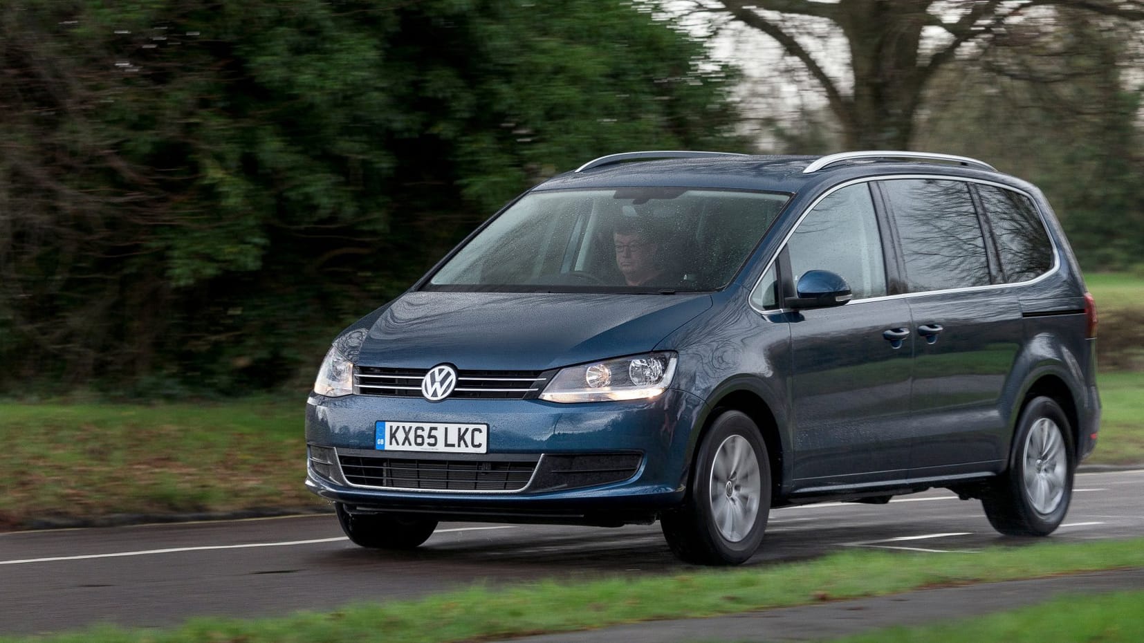 Volkswagen Sharan Review 2024 | Top Gear