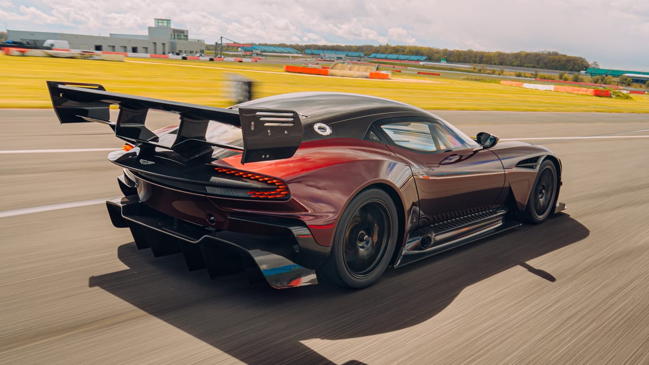 Aston Martin Vulcan Price & Specs | Top Gear