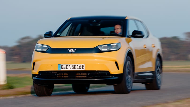 The Tesla Model X is a 762bhp, 7-seat, electric gullwing SUV | Top Gear