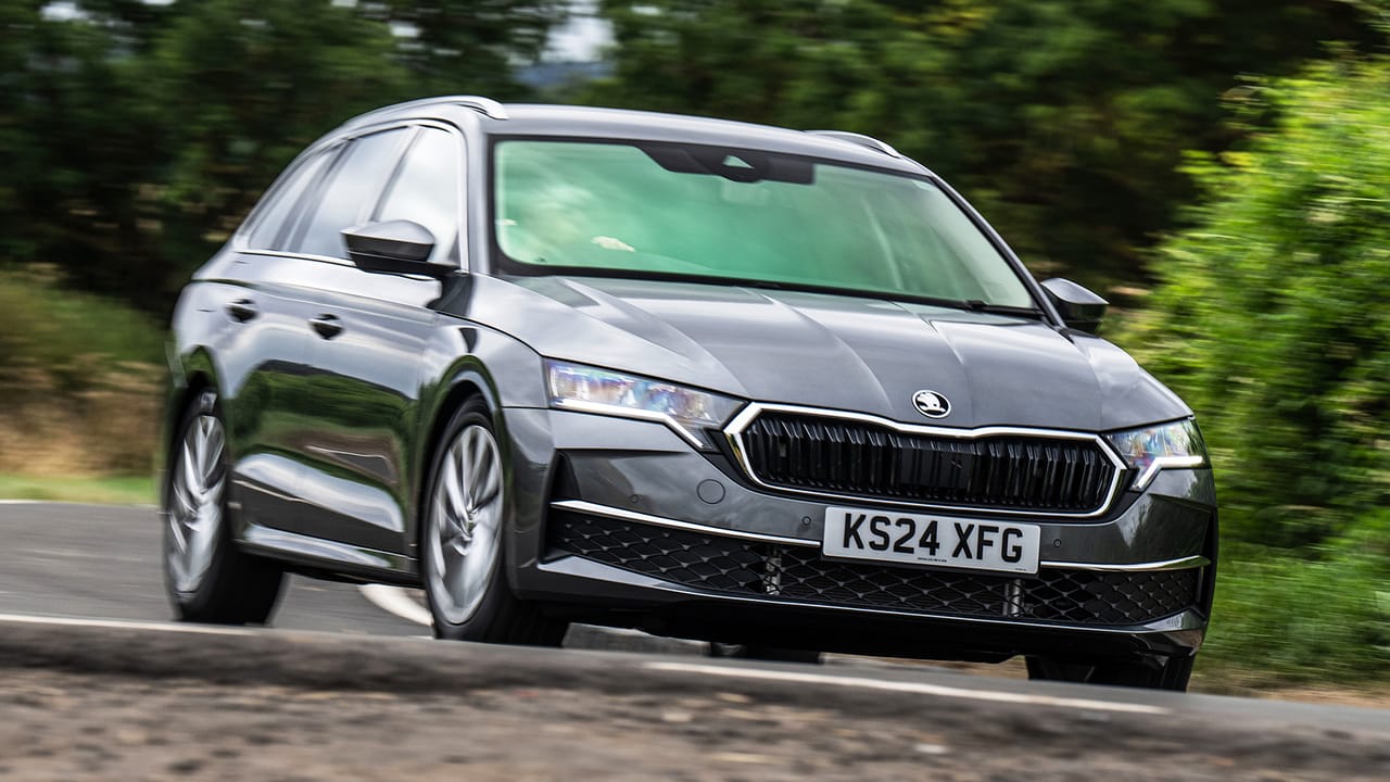 Skoda Octavia Estate Interior Layout & Technology | Top Gear