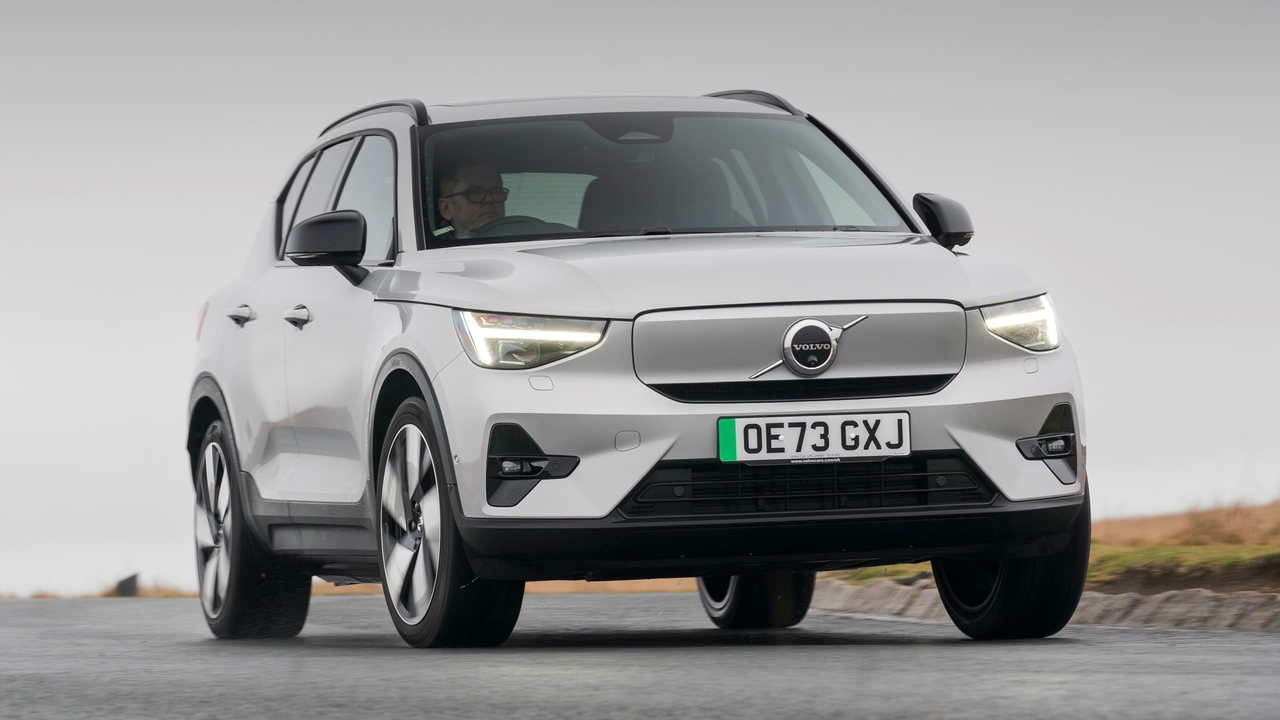 Volvo EX40 Price & Specs | Top Gear