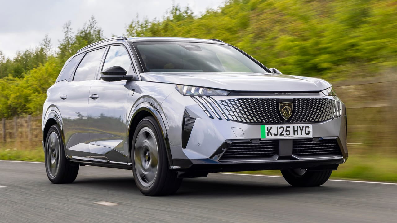 Peugeot e-5008 Review 2026 | Top Gear