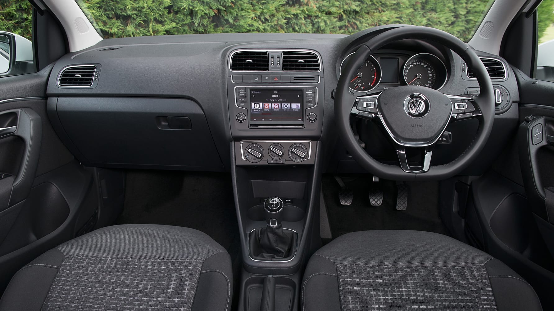 Road Test: Volkswagen Polo 1.0 75 SE 5dr Reviews 2025 | Top Gear