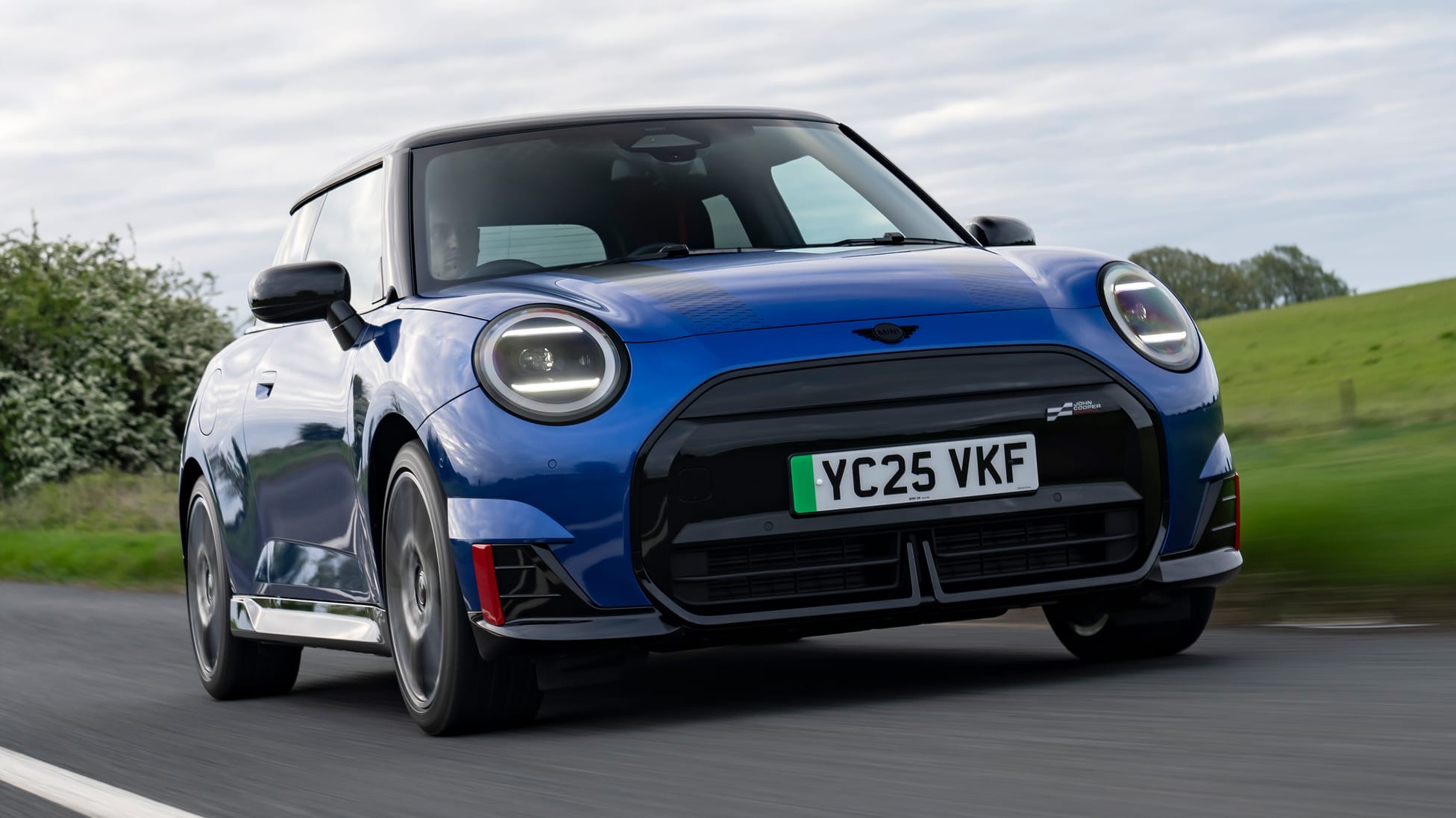 Mini Cooper Electric Driving, Engines & Performance | Top Gear