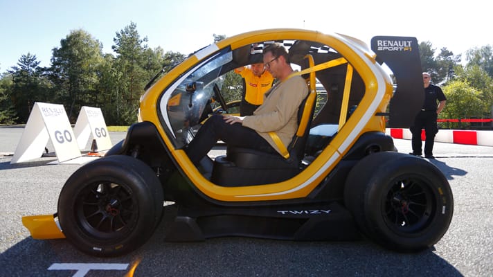 First Drive: Renault Twizy F1 Concept 2dr Auto Reviews 2026 | Top Gear