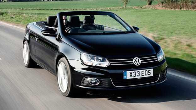 Volkswagen Eos Review 2022 | Top Gear