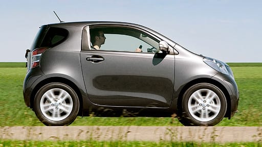 Toyota iQ Review 2022 | Top Gear