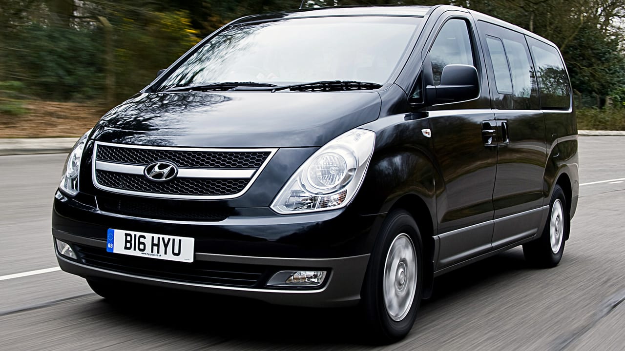 Road Test: Hyundai I800 2.5 CRDi Style 5dr Reviews 2025 | Top Gear