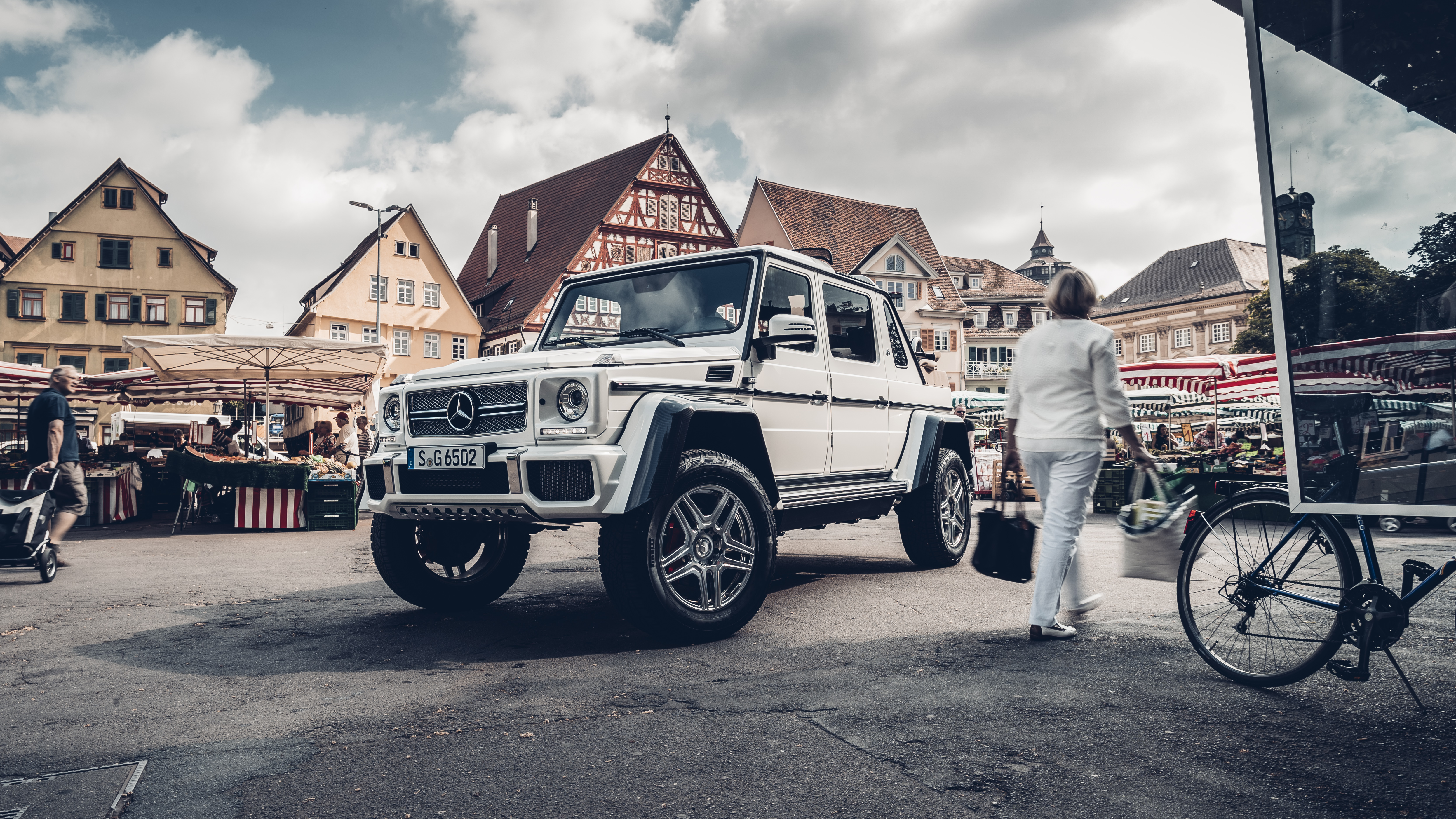 Revealed: the 621bhp Mercedes-Maybach G650 Landaulet | Top Gear