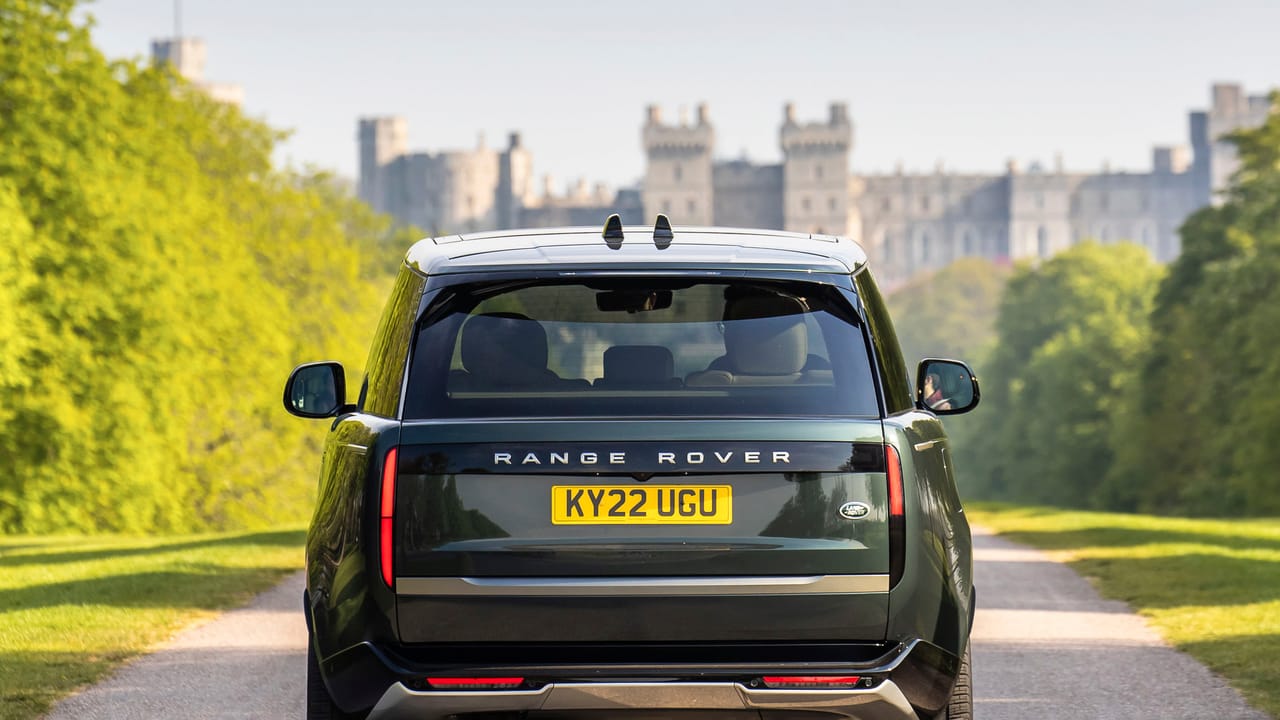 Is the new Range Rover worthy of its royal status? | Top Gear