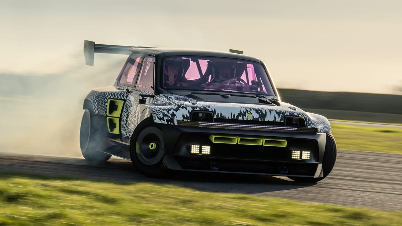 Flat out in Renault's wild electric 5 Turbo 3E hot hatch concept | Top Gear