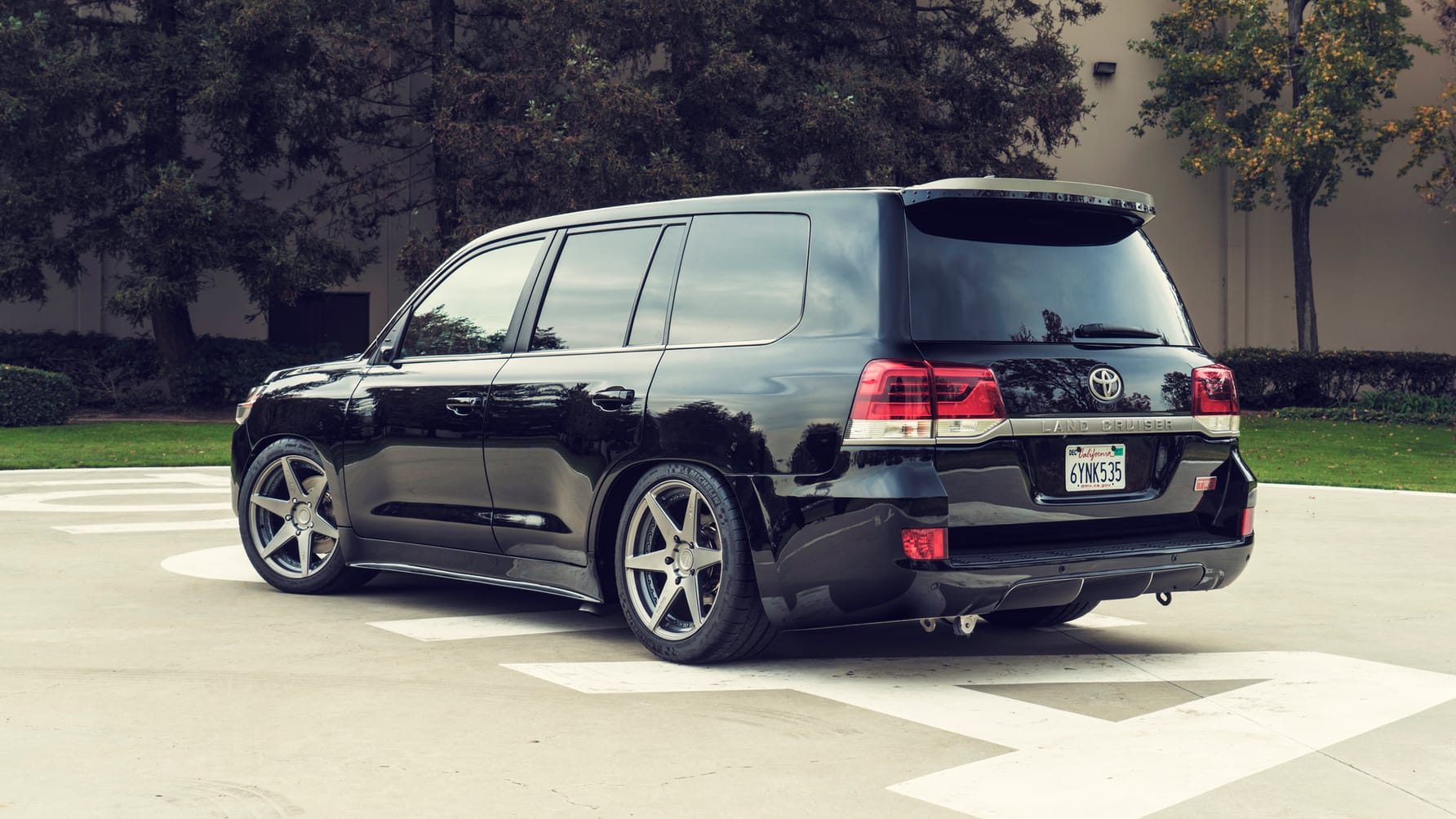 The world's fastest SUV is a Toyota Landcruiser | Top Gear