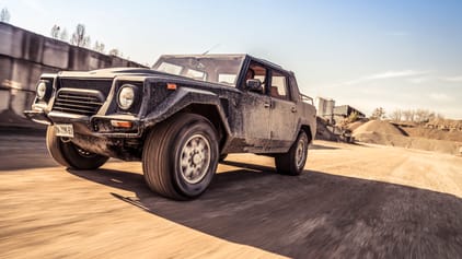 Driving the original Rambo Lambo: the LM002 | Top Gear