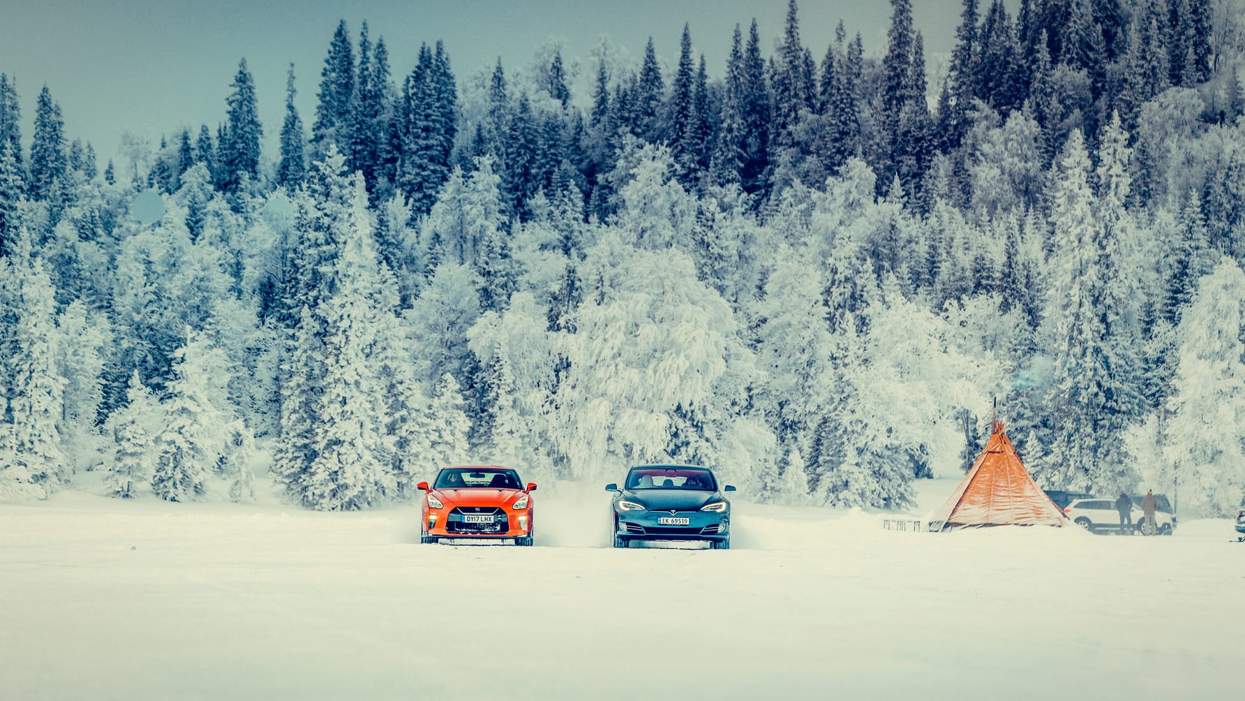 TG on ice: Nissan GT-R vs Tesla Model S P100D | Top Gear