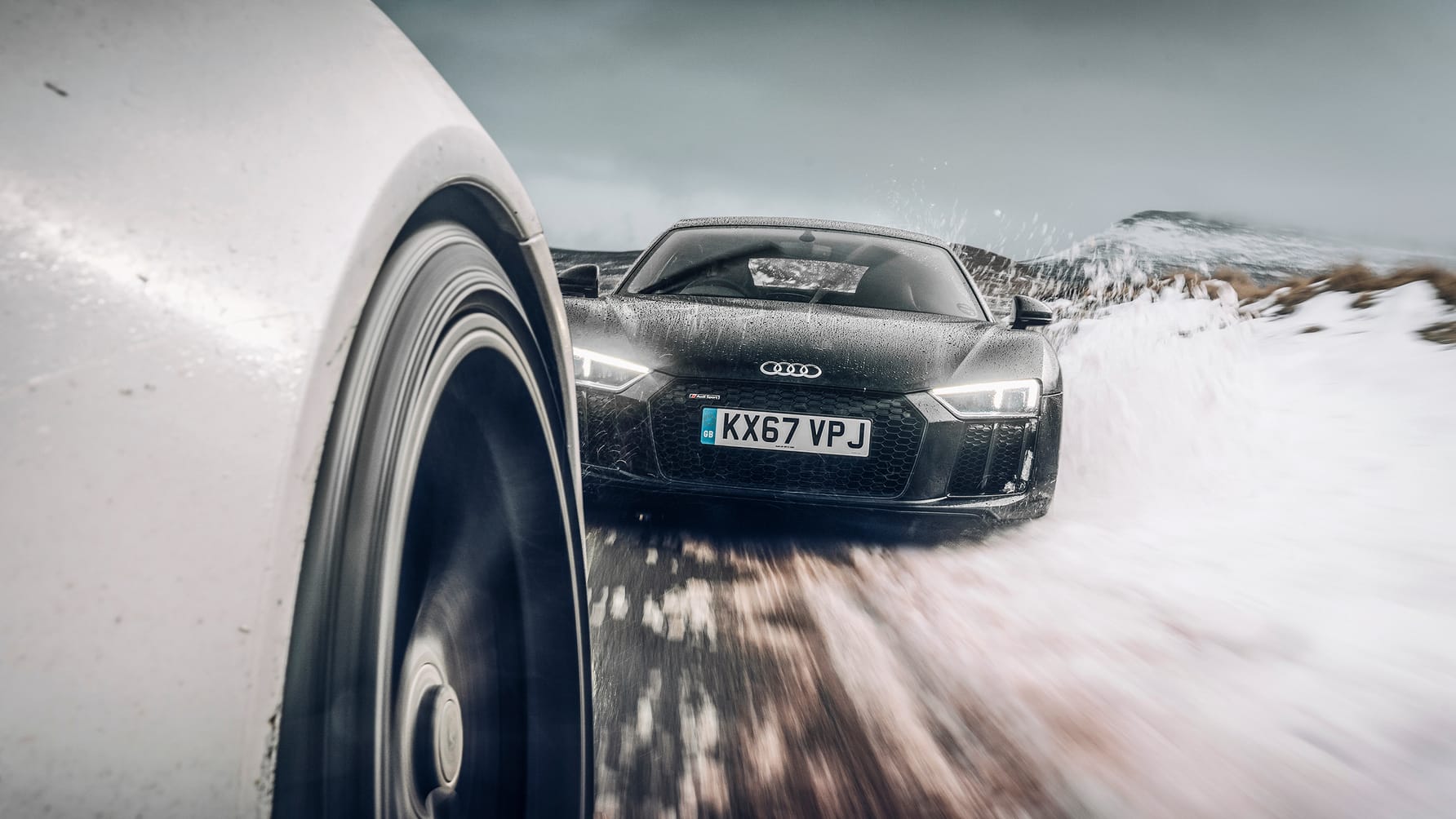 Audi R8 RWS vs Porsche 911 GT3 | Top Gear