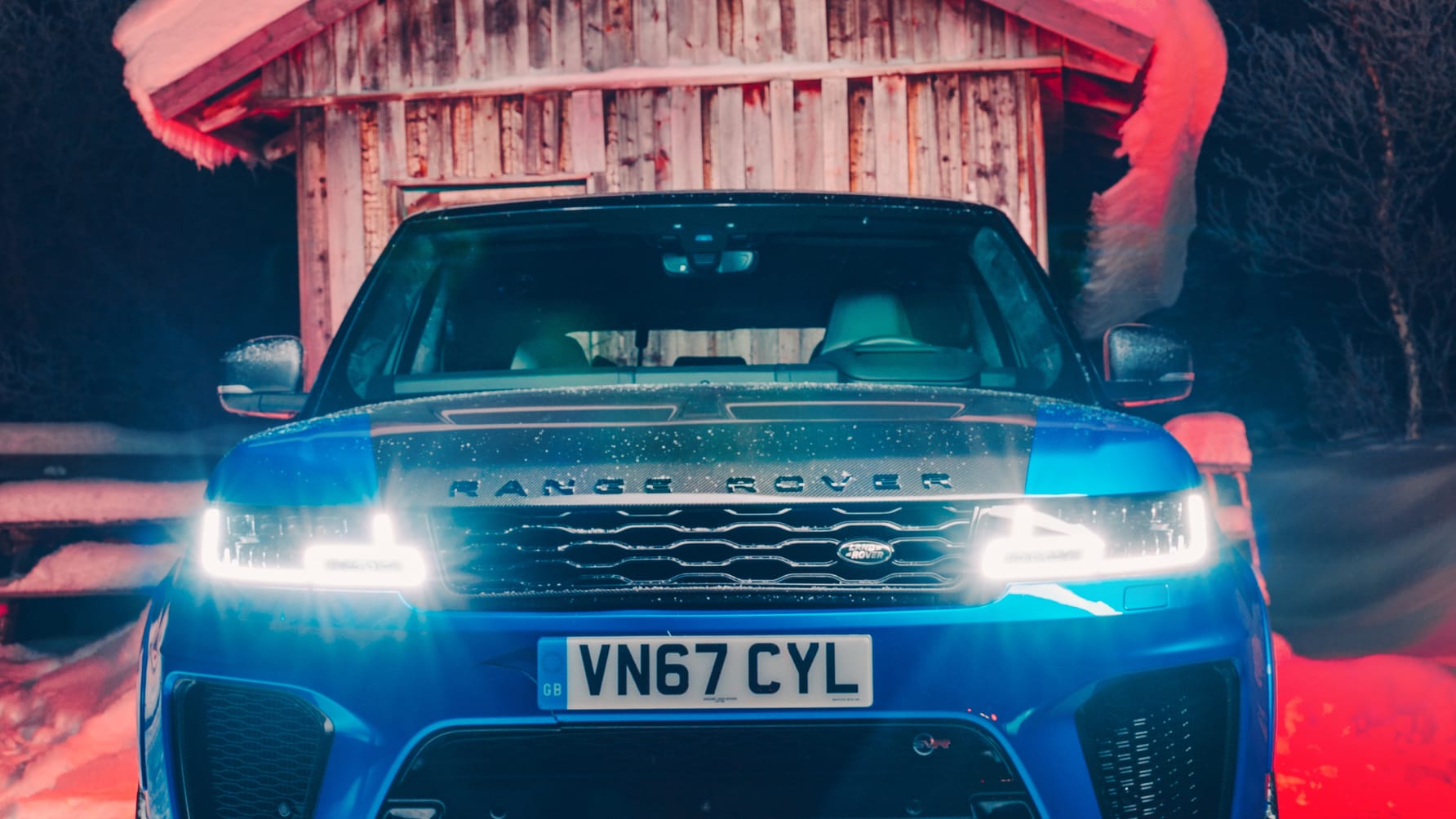 TG on ice: Range Rover Sport SVR vs Suzuki Ignis | Top Gear