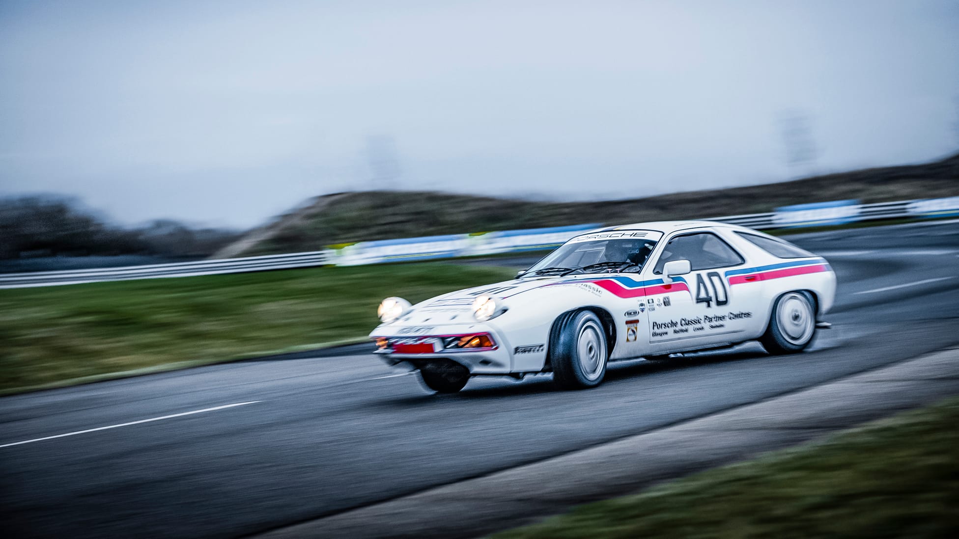 Porsche Panamera vs Porsche 928 - with a twist | Top Gear