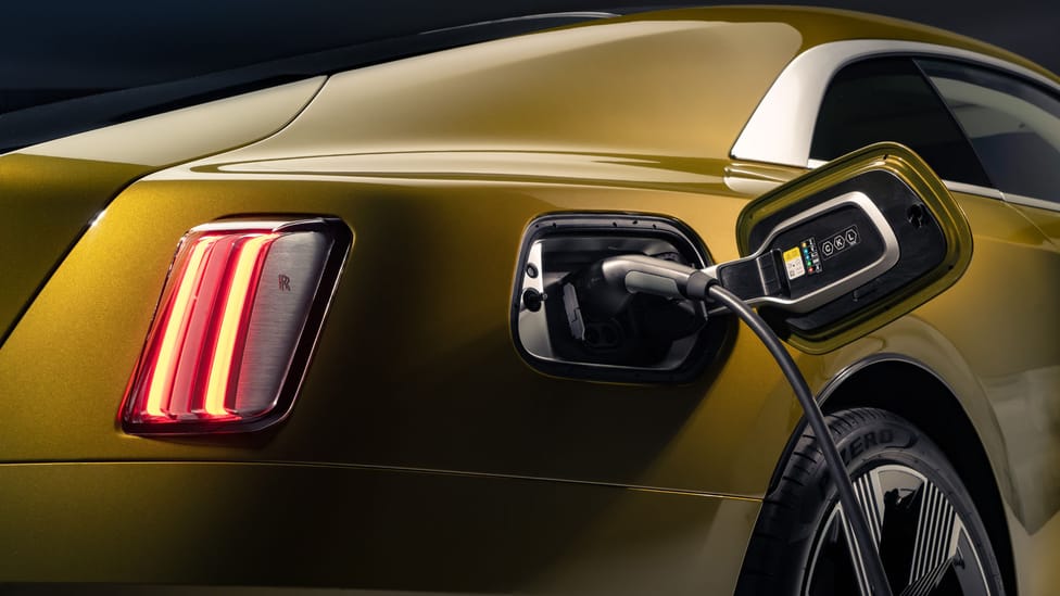 A closer look at the all-electric Rolls-Royce Spectre | Top Gear