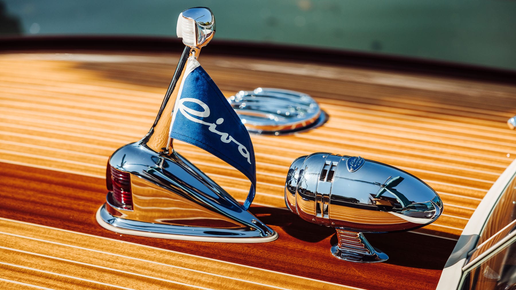 Celebrating Lamborghini's V12 engine... in a V12-powered Lambo boat ...