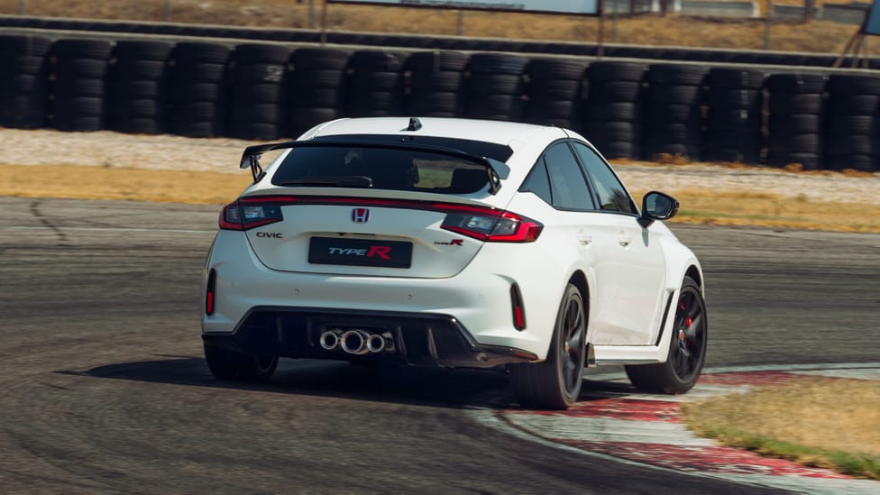 A closer look - and hot lap - in the new Honda Civic Type R | Top Gear