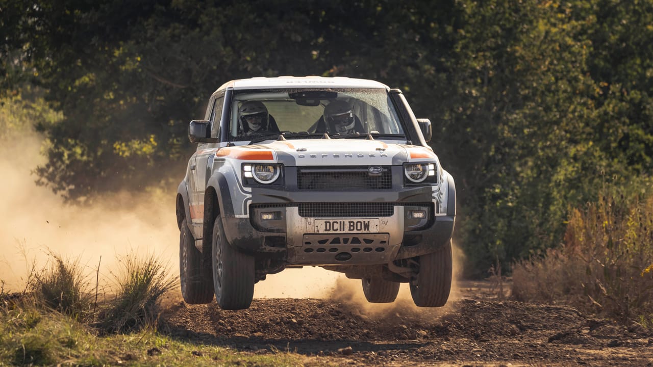 Bowler Defender Challenge review: Defender 90-based rally car driven ...
