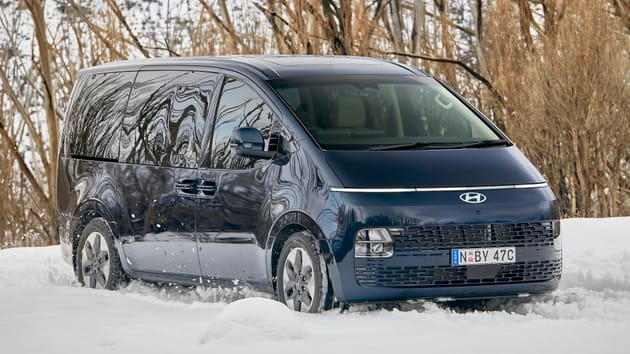 Hyundai Staria Driving, Engines & Performance | Top Gear