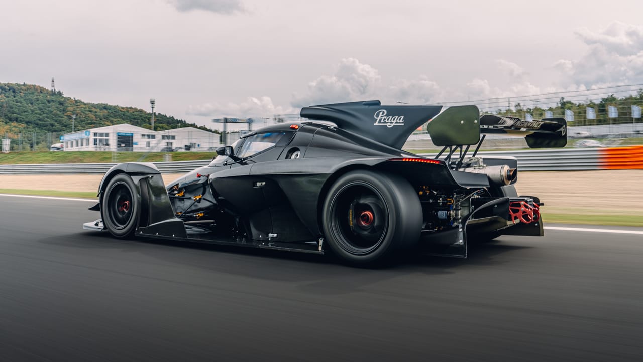 Praga R1 review: the featherweight racer that packs a big punch Reviews ...