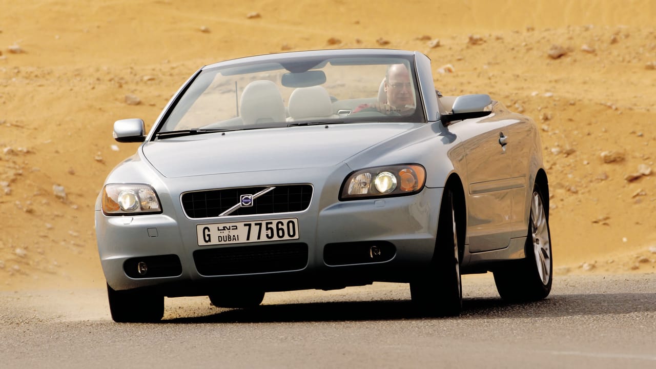 Retro review: the origami-spec Volvo C70 Reviews 2026 | Top Gear