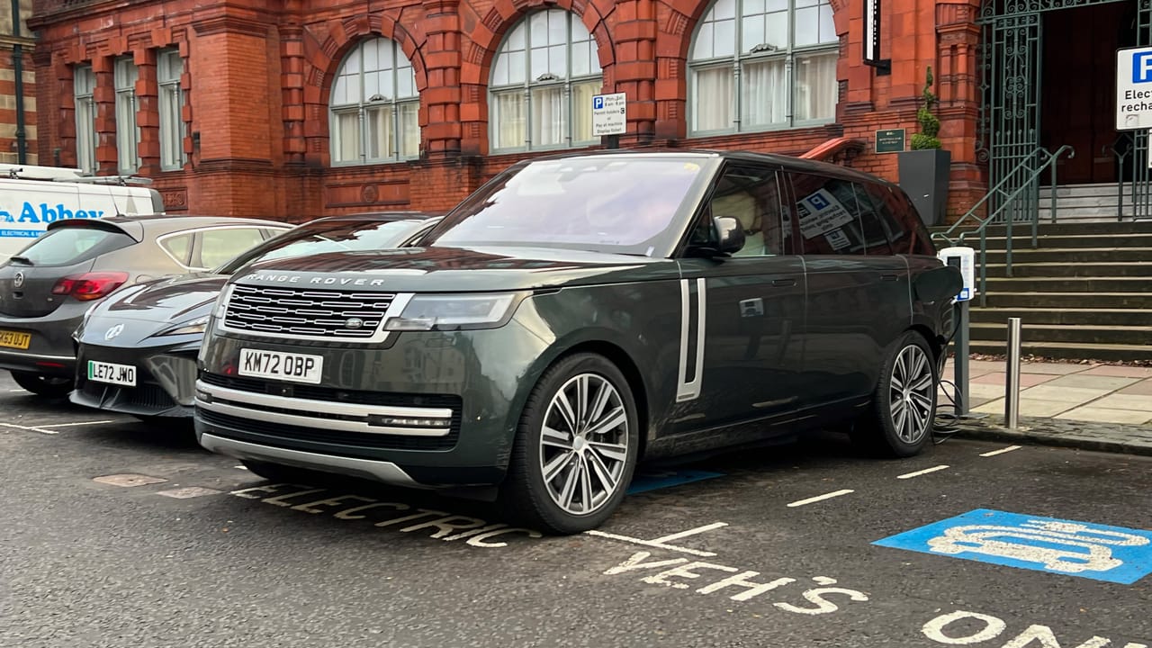 Range Rover P400e Autobiography - long term review - Report No:6 2025 ...