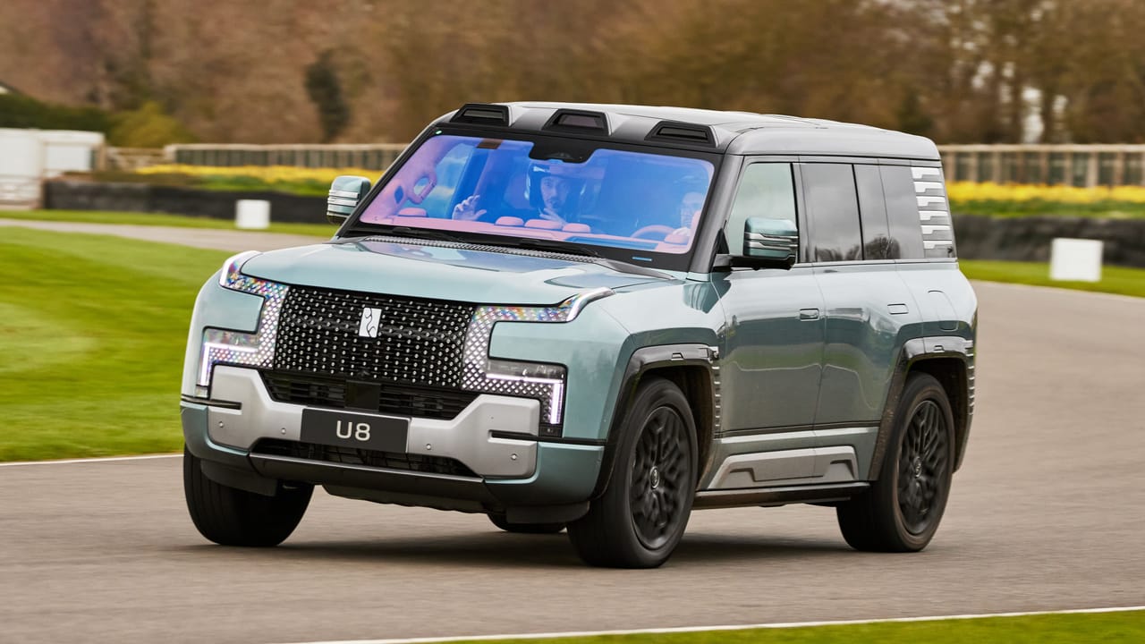 Yangwang U8 prototype review: the tank-turning, 1,180bhp goliath ...