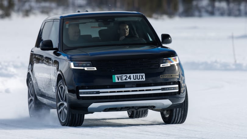 The Tesla Model X is a 762bhp, 7-seat, electric gullwing SUV | Top Gear