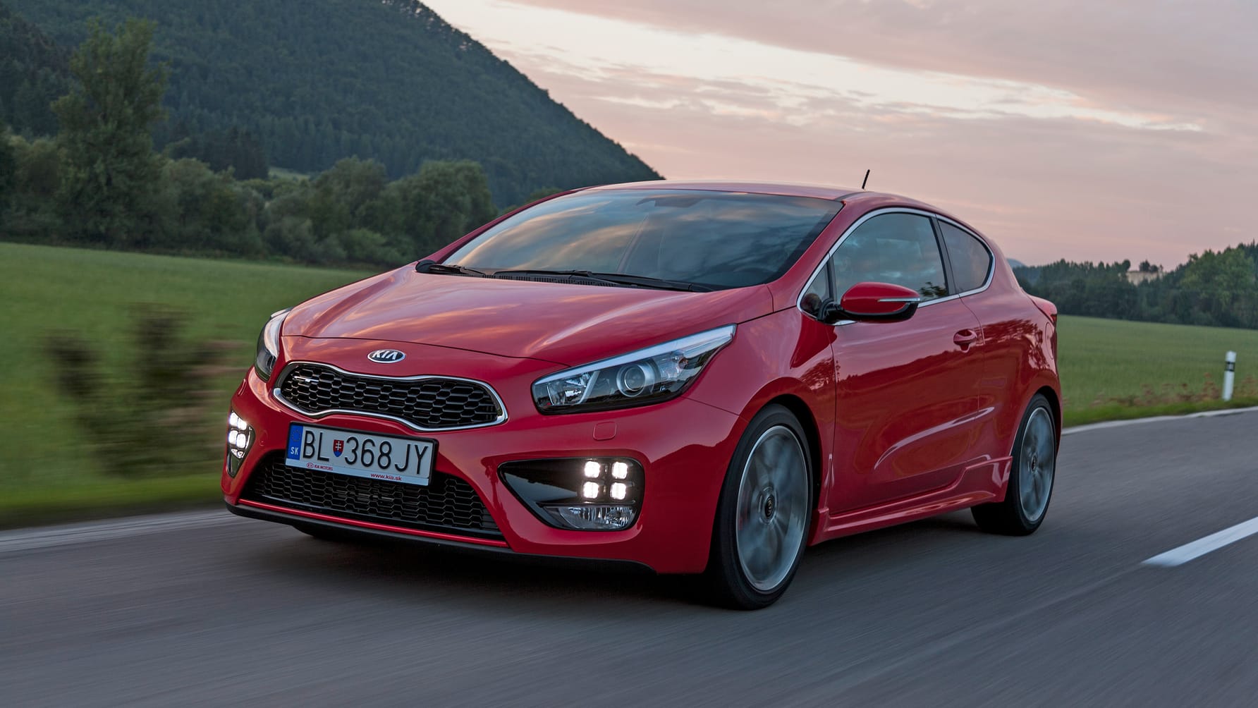 First drive: Kia Ceed and Proceed GT Reviews 2025 | Top Gear
