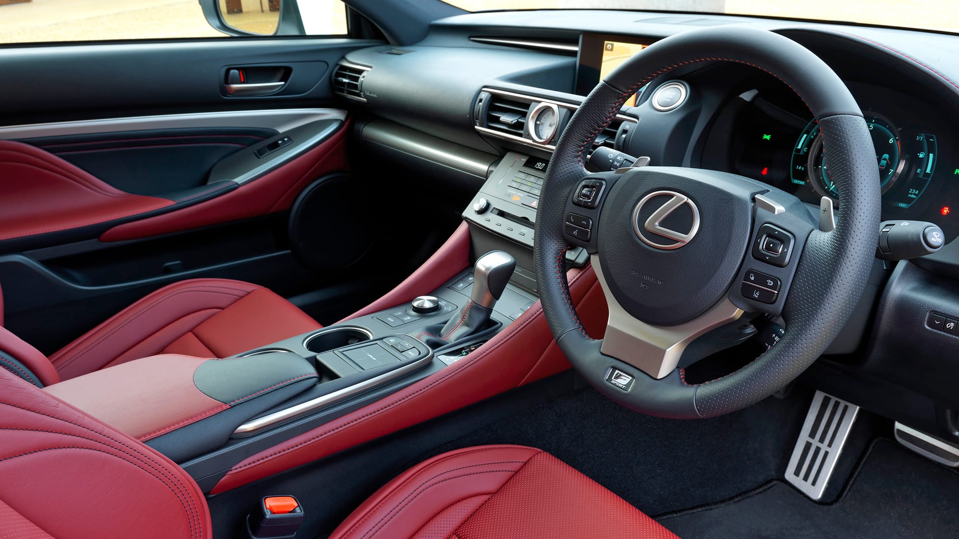 First drive: the Lexus RC200t, a turbocharged 4-Series rival Reviews ...