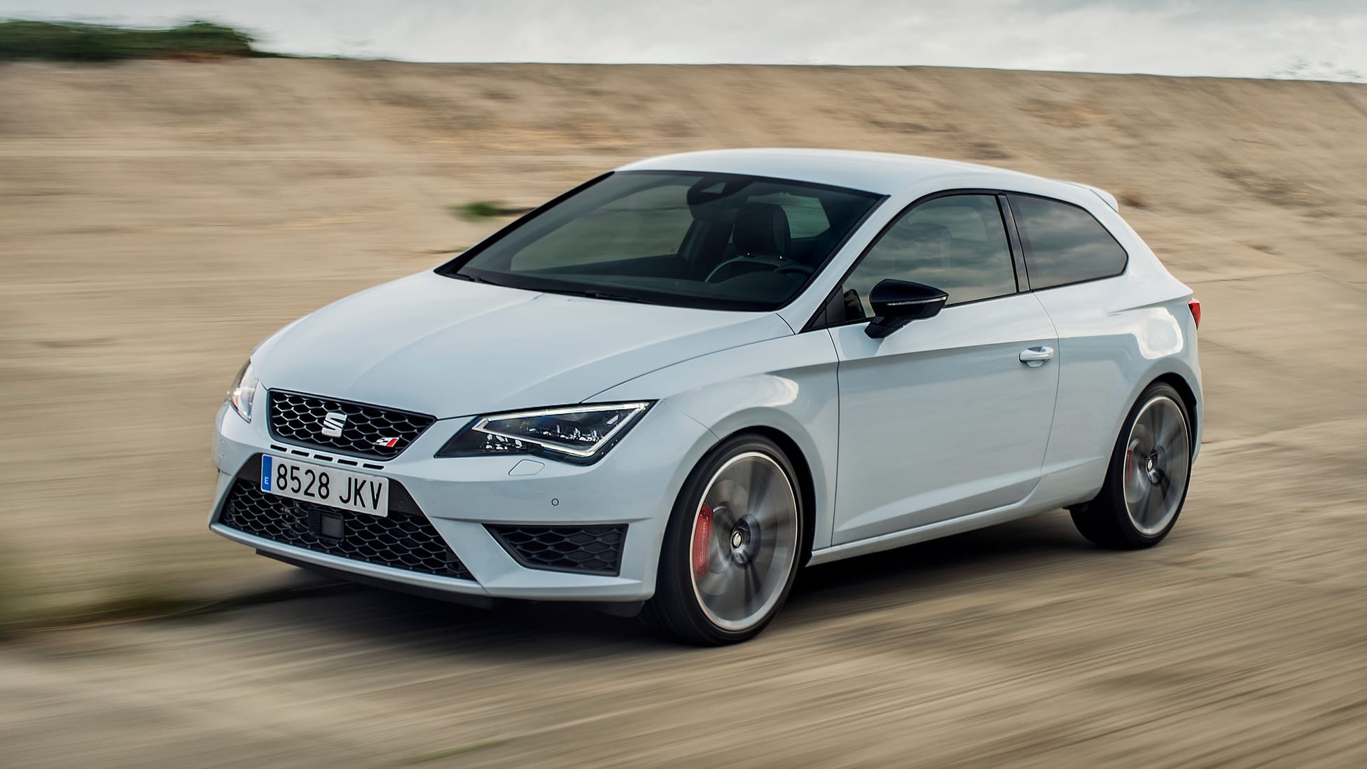 First drive: Seat's 286bhp Leon Cupra hot hatch Reviews 2025 | Top Gear