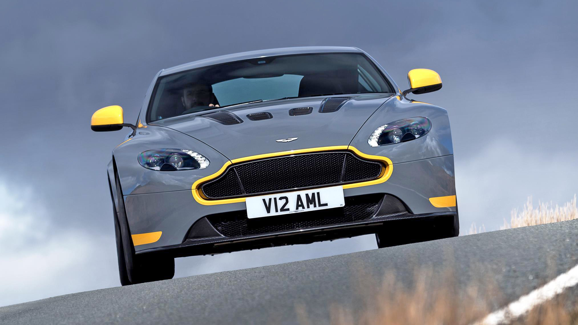 Review: the manual Aston Martin V12 Vantage S | Top Gear