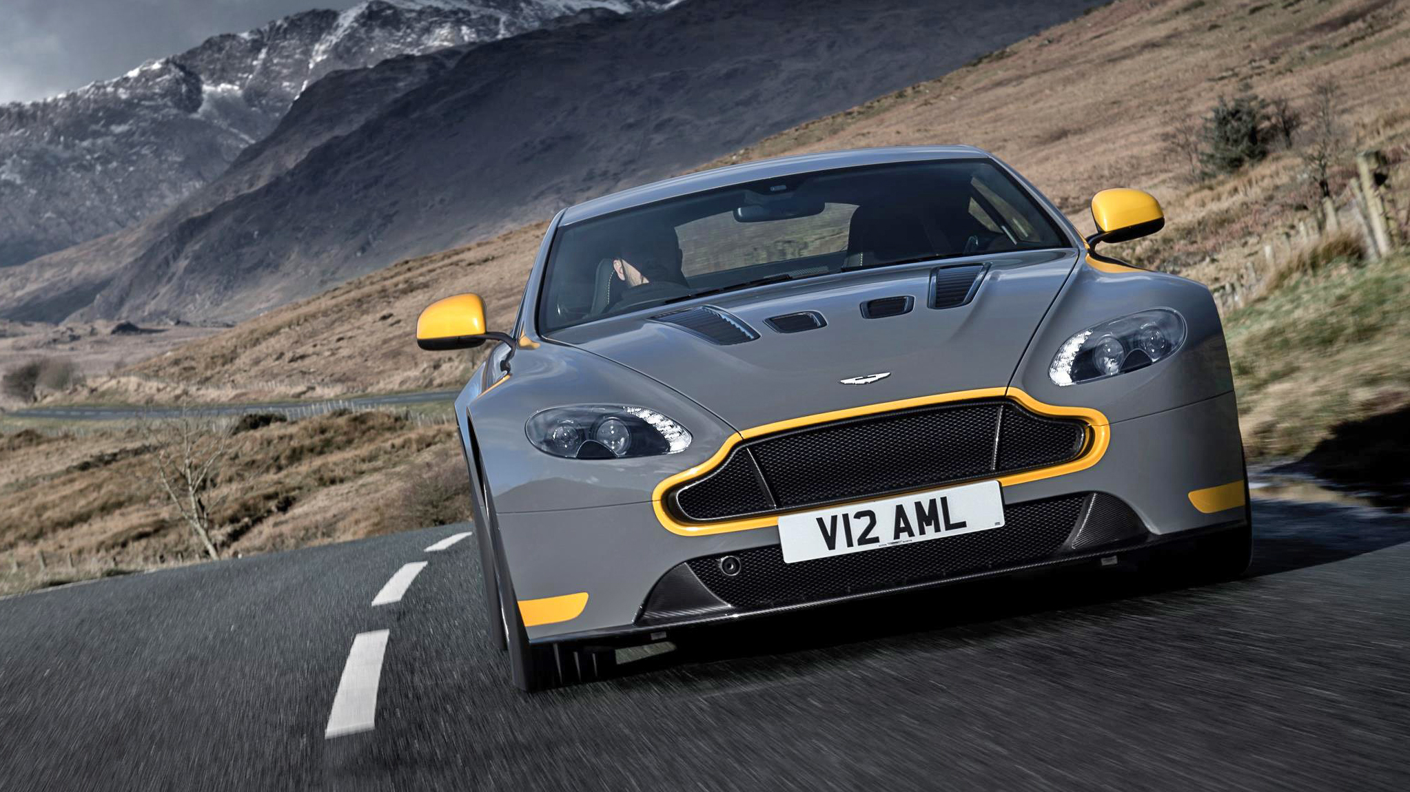 Review: the manual Aston Martin V12 Vantage S | Top Gear
