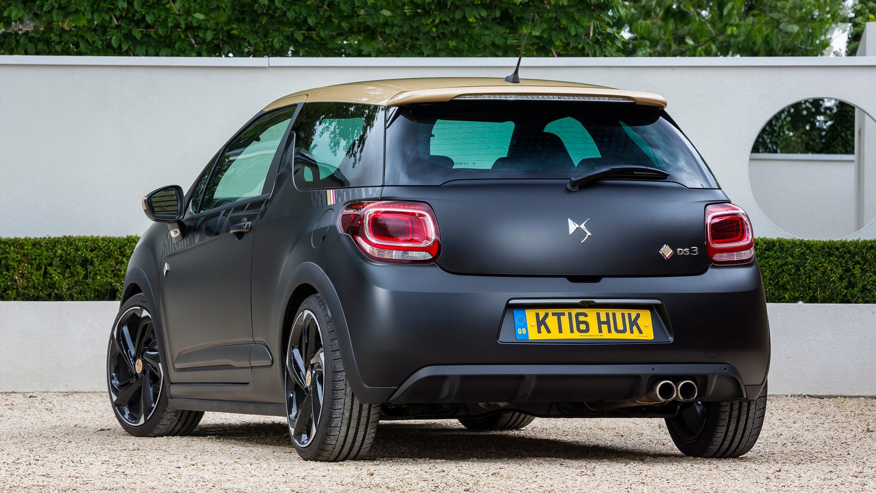 Review: the DS 3 Performance hot hatch Reviews 2025 | Top Gear