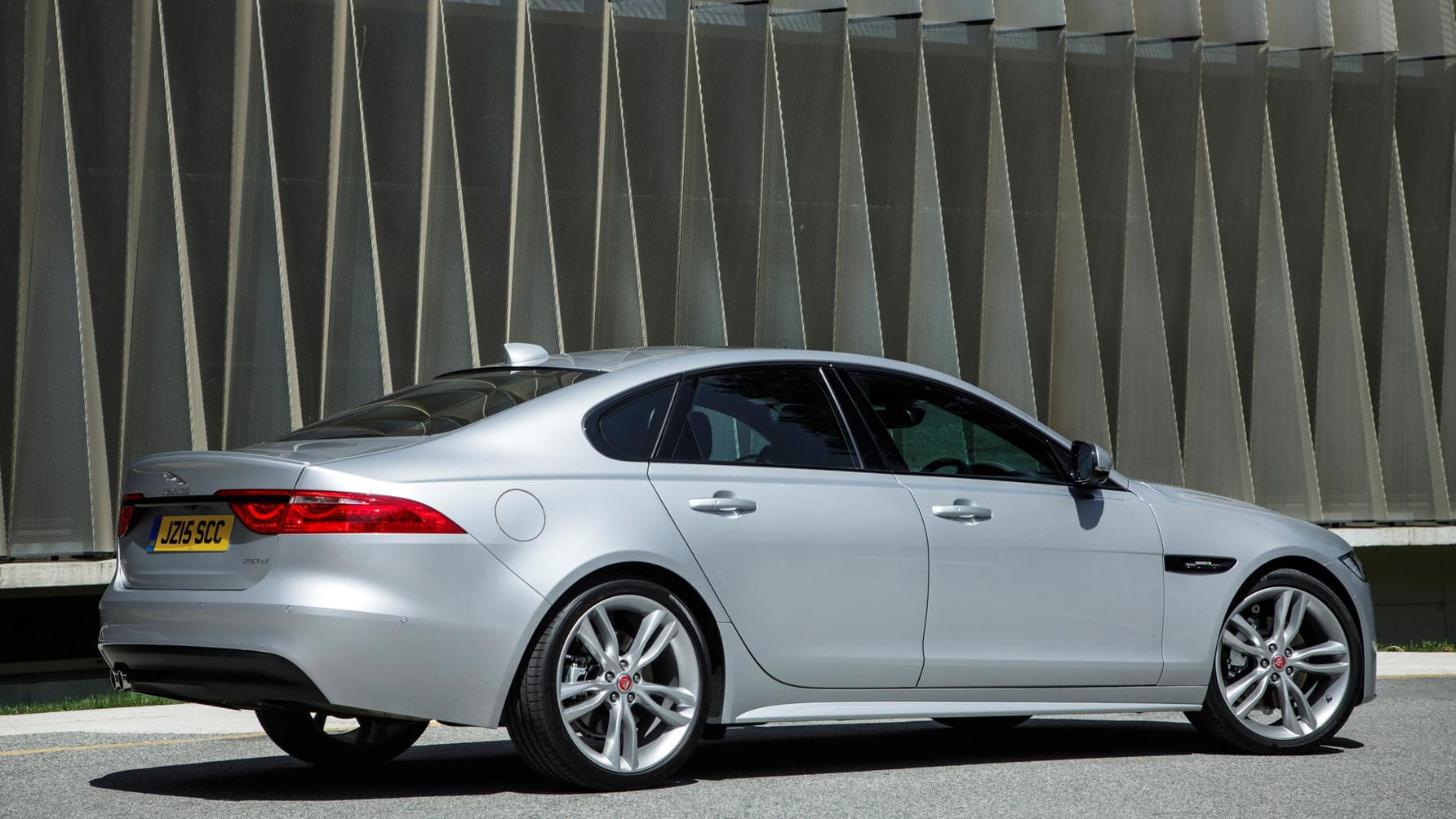Jaguar XF all-wheel drive review: worth the extra? Reviews 2025 | Top Gear
