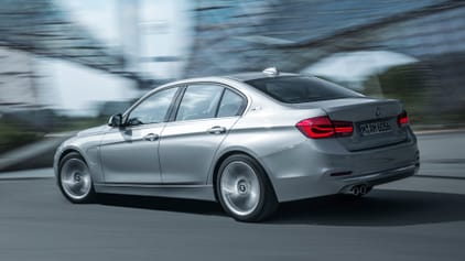 BMW 3 Series review: plug-in hybrid 330e tested in UK Reviews 2025 ...