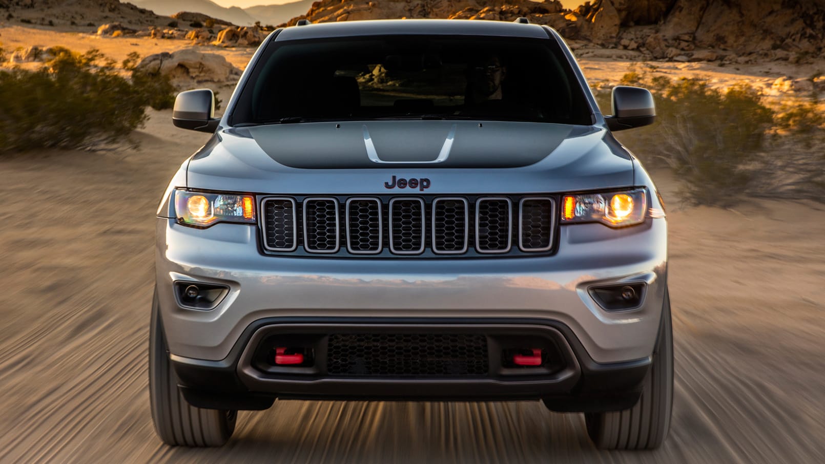 Jeep Grand Cherokee Trailhawk review Reviews 2025 | Top Gear