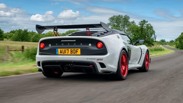 Lotus Exige Cup 380 review: hardcore 375bhp Lotus tested Reviews 2025 ...