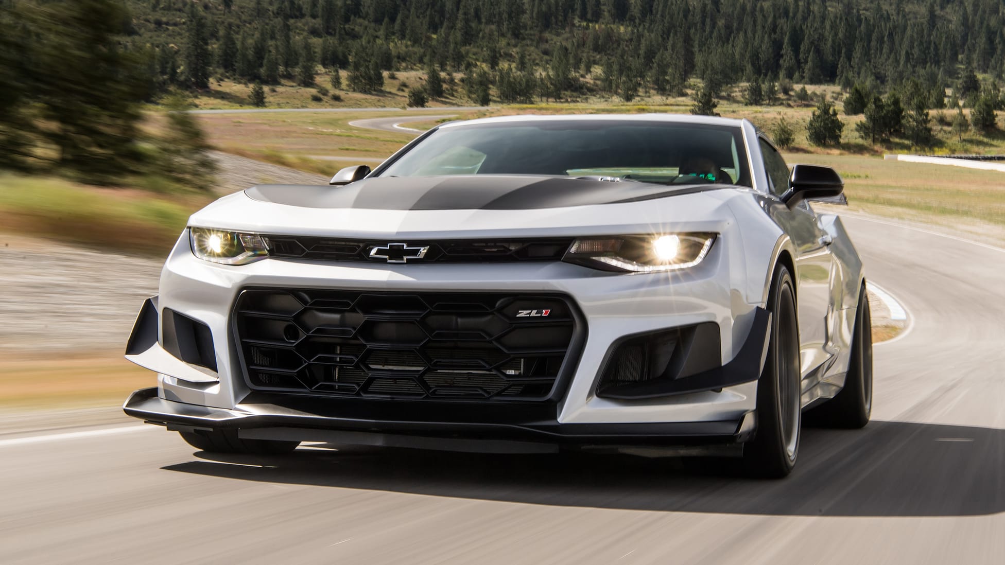 Chevrolet Camaro review: ZL1 1LE challenges Porsche's finest Reviews ...