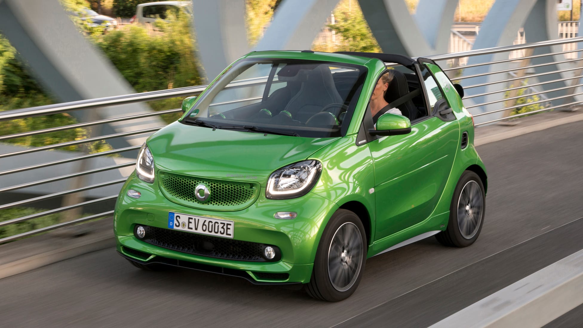 Smart ForTwo Cabrio ED review: all-electric city car tested Reviews ...